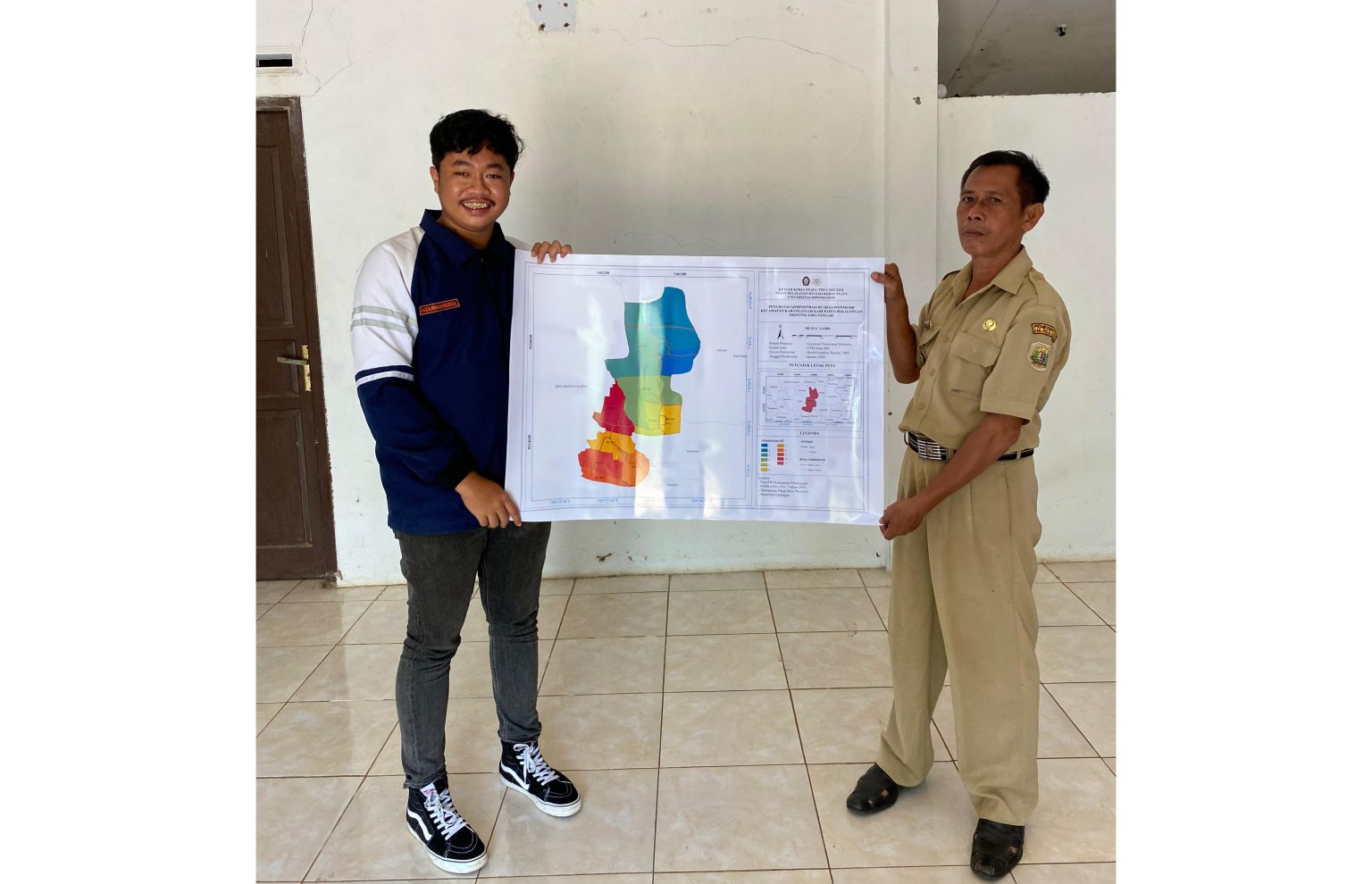 Mahasiswa KKN Undip Wujudkan Peta Batas Administrasi RT - Universitas ...